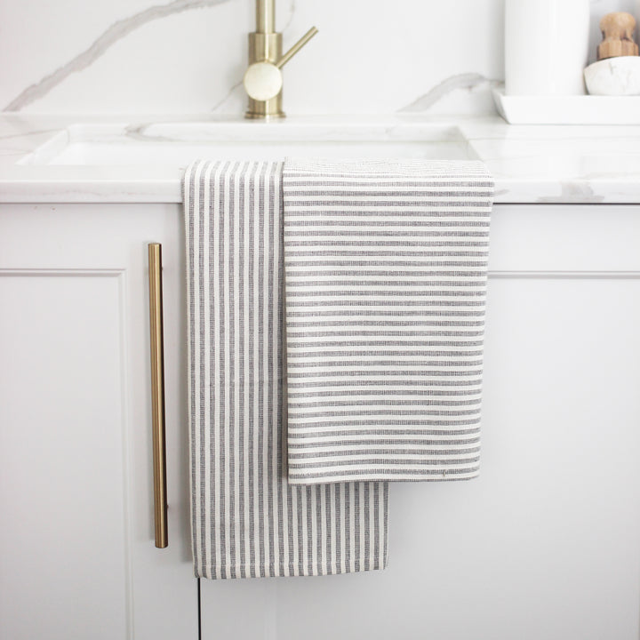 Kitchen Linen – Shut the Front Door